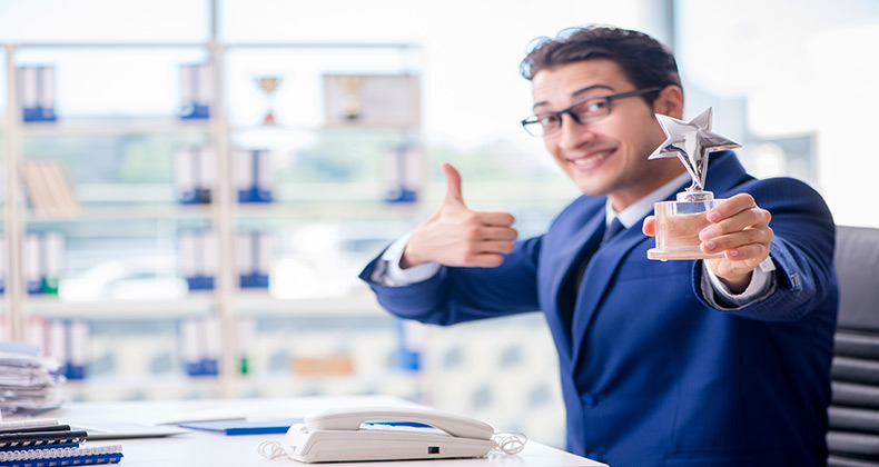 Cómo destacar en tu nuevo trabajo - Cepymenews