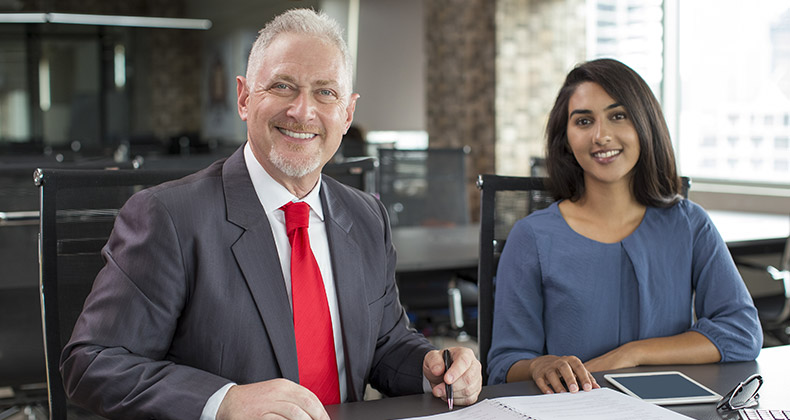 Mentoría inversa: cómo desencadenar la innovación aprendiendo de los ...